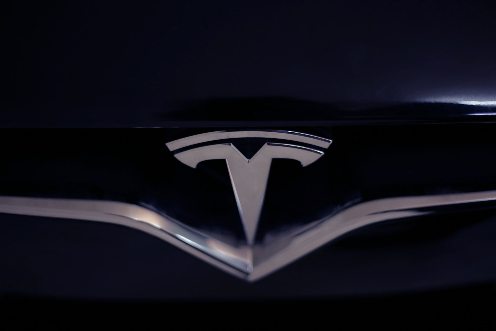 Tesla announces 187,000 Cybertruck orders two days after reveal ...